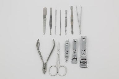 Kit för manikyr, pedikyr och ansiktsvård 13 delar - Elgiganten - Elgiganten